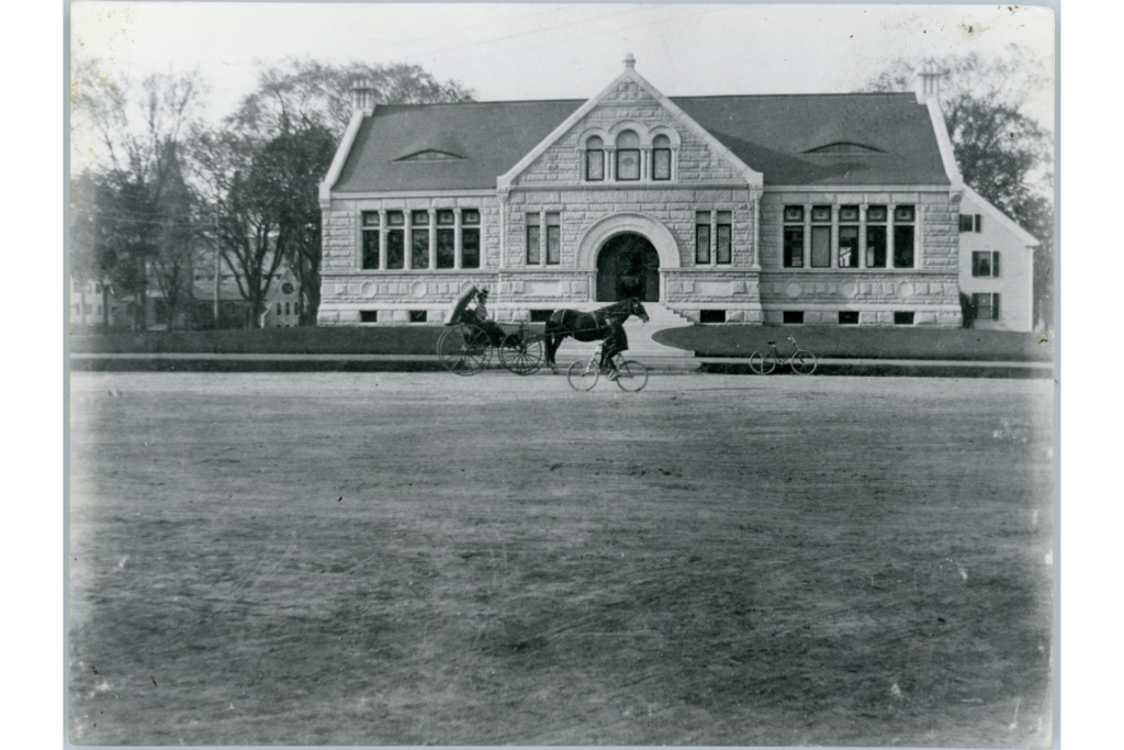 Lithgow Public Library